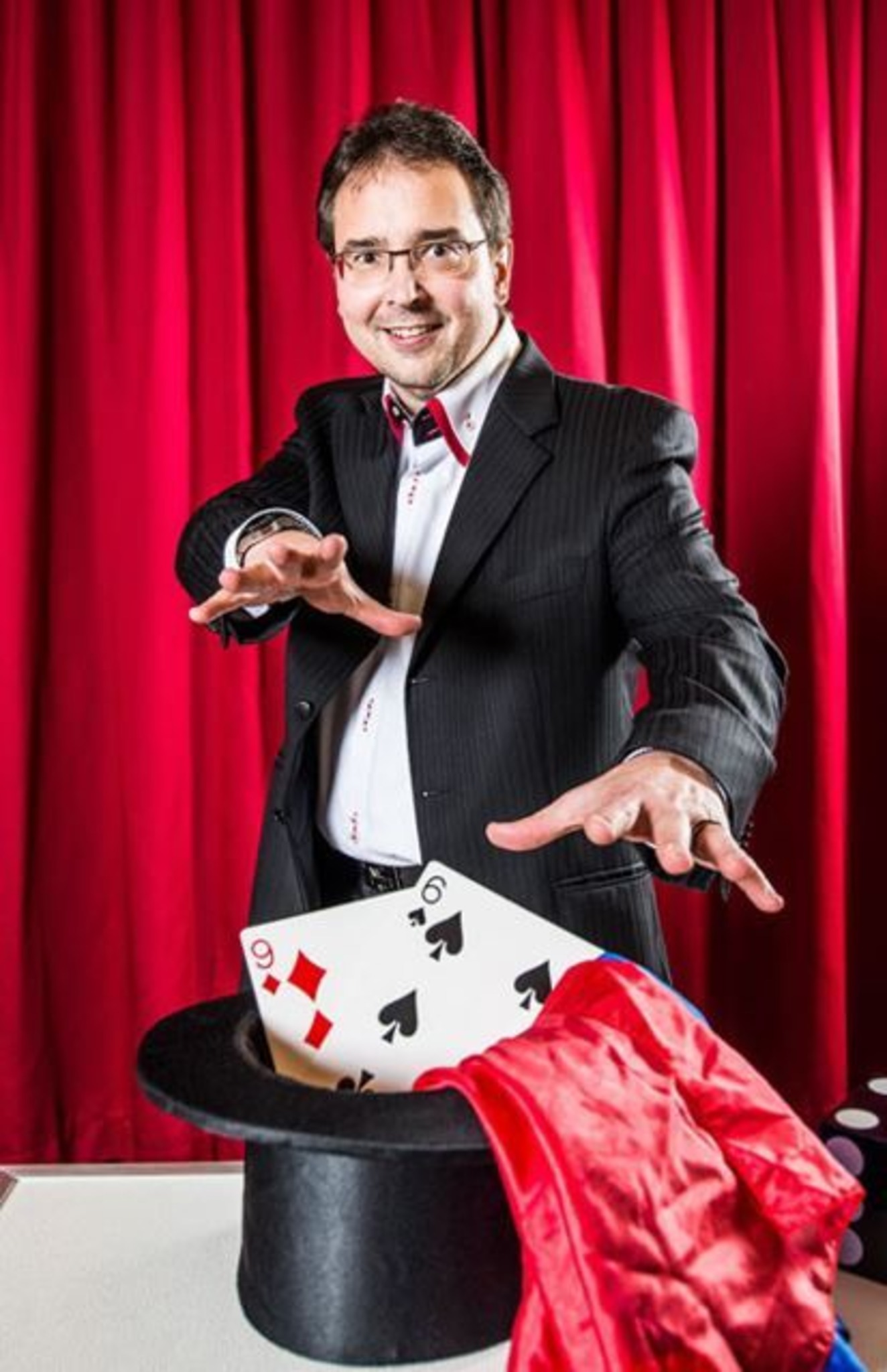 Magier "Magic Priest" in Neumarkt - Flachgau