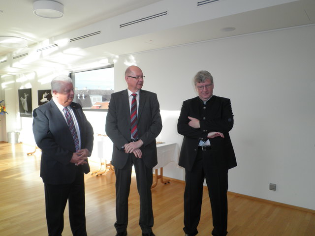 Ehrung des ÖKB Sierndorf in der Raiffeisenbank Stockerau - Korneuburg