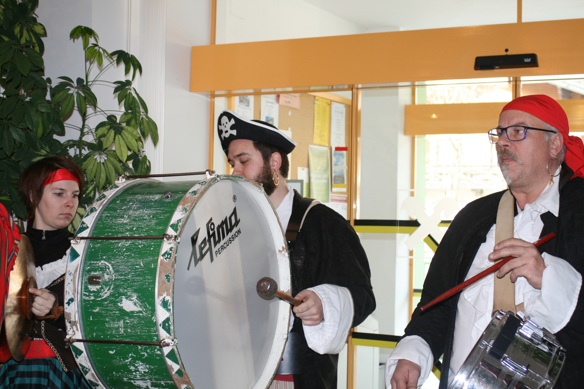 "Faschingsblos" entert Rattener Betriebe - Weiz