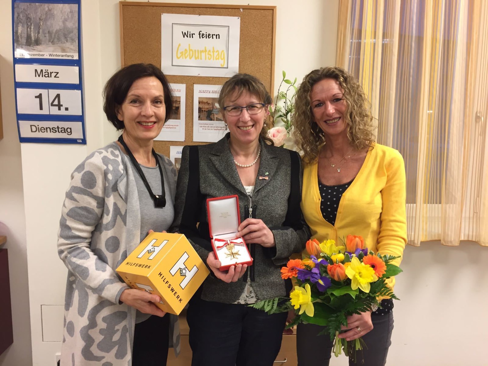 Goldenes Verdienstzeichen der Republik Österreich für Eva Maria Leitner ...