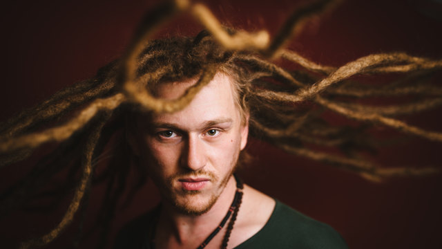 Mario Parizek in der Bühne Imst Mitte - Imst