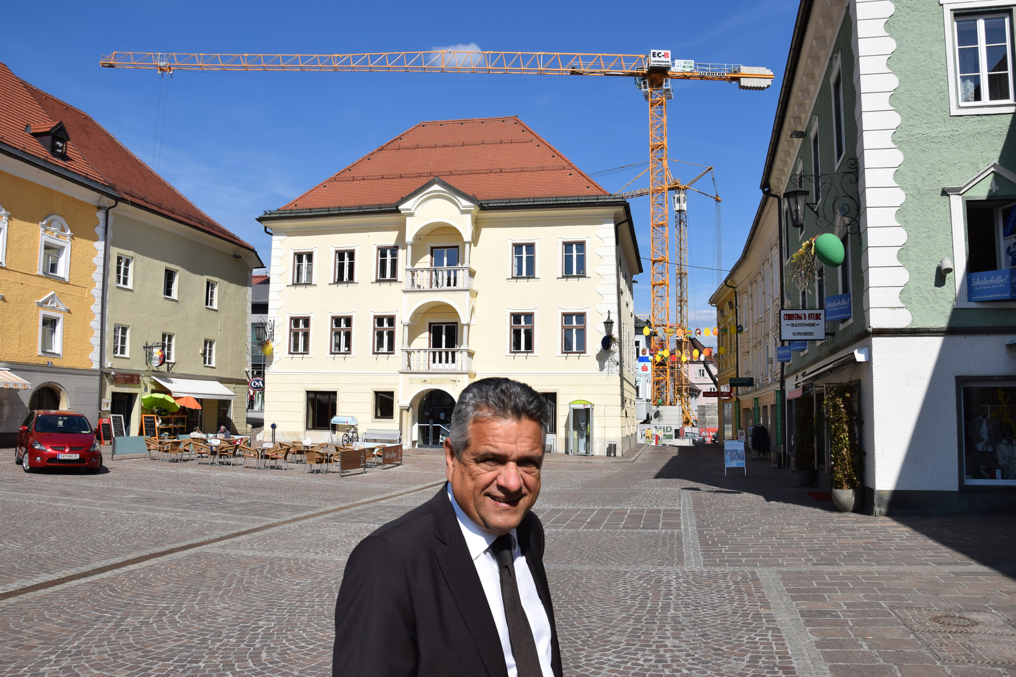 "Ich liebe Kräne": Bürgermeister Gerhard Mock freut sich über ...