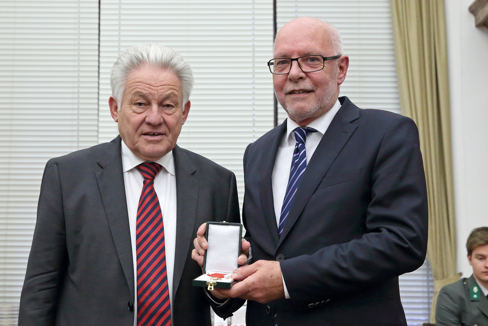 Goldenes Verdienstzeichen des Landes OÖ für Markus Wiesner - Braunau