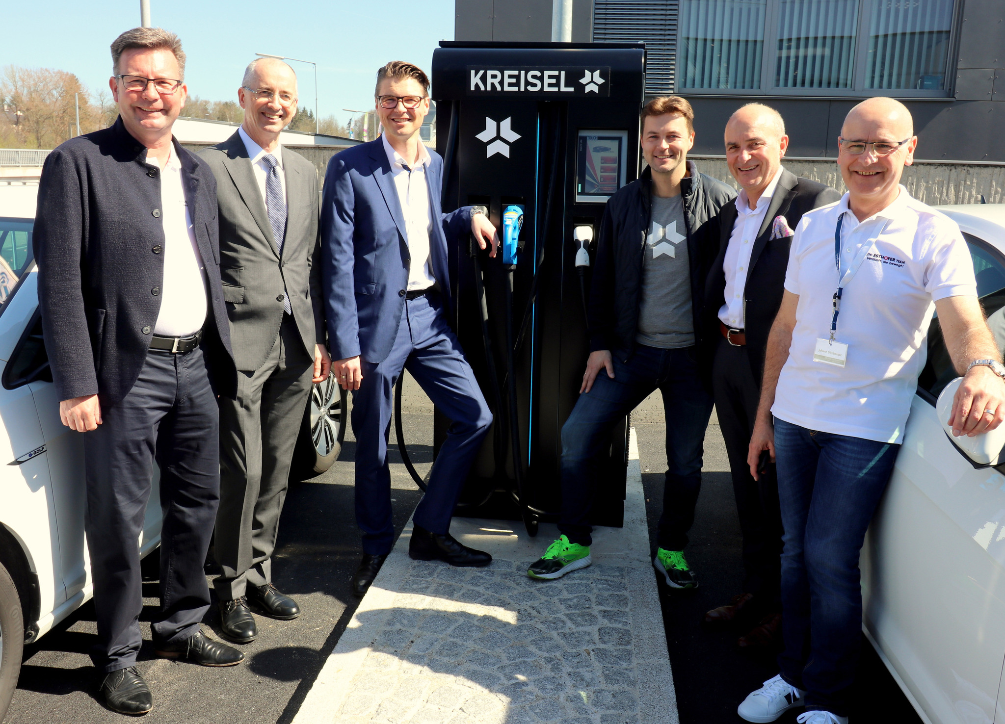 Erste Schnellladestation von Kreisel bei Esthofer - Vöcklabruck