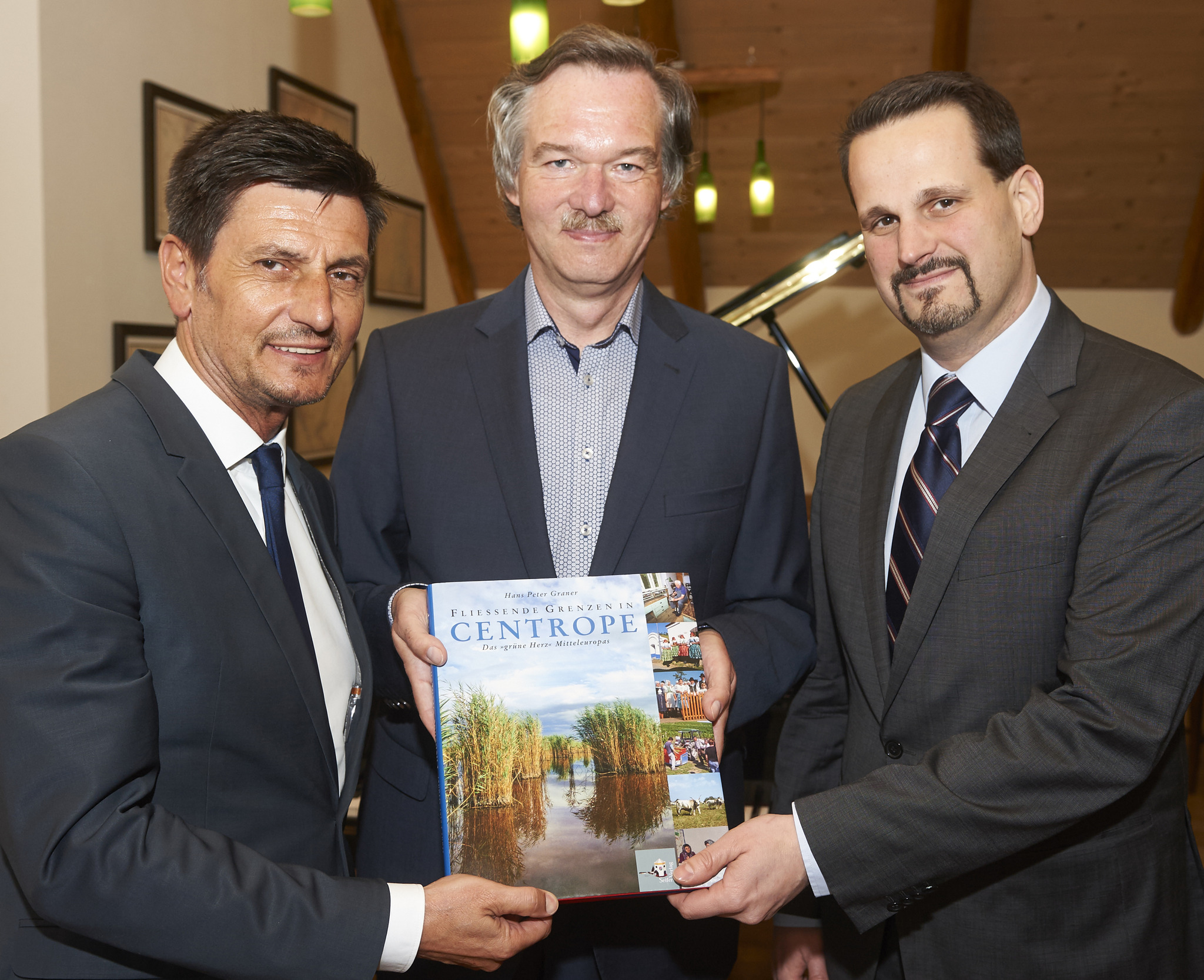 Buchpräsentation "Fließende Grenzen in Centrope" - Eisenstadt