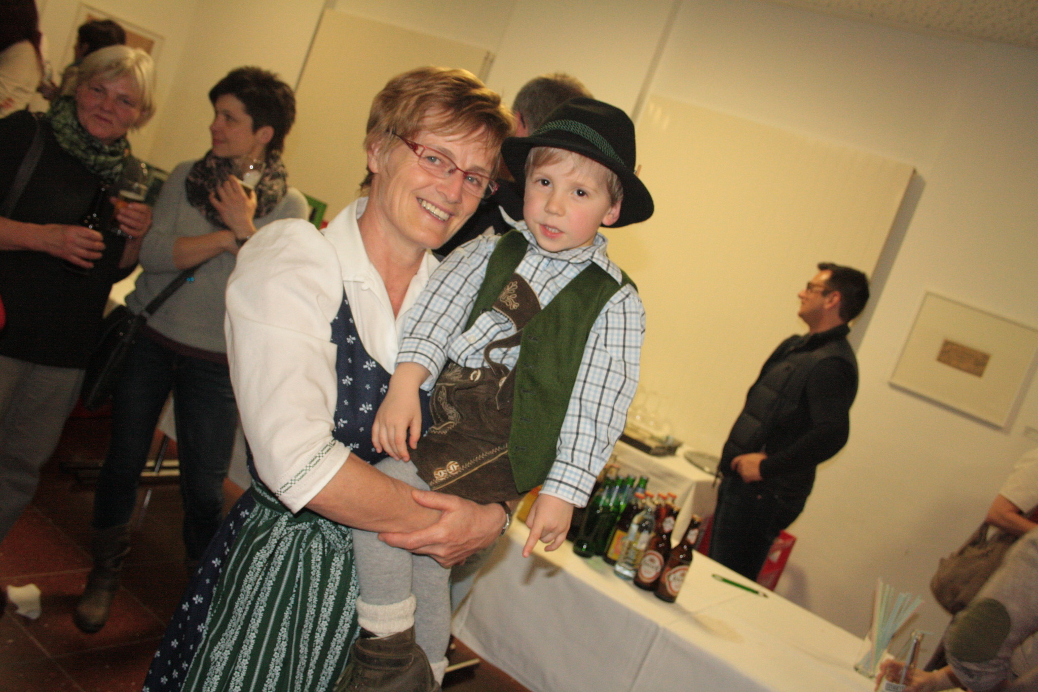 "Das Dirndl bedeutet Heimat und Tradition" - Amstetten