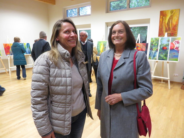 Maria Decker stellt im evangelischen Gemeindesaal Eltendorf aus ...