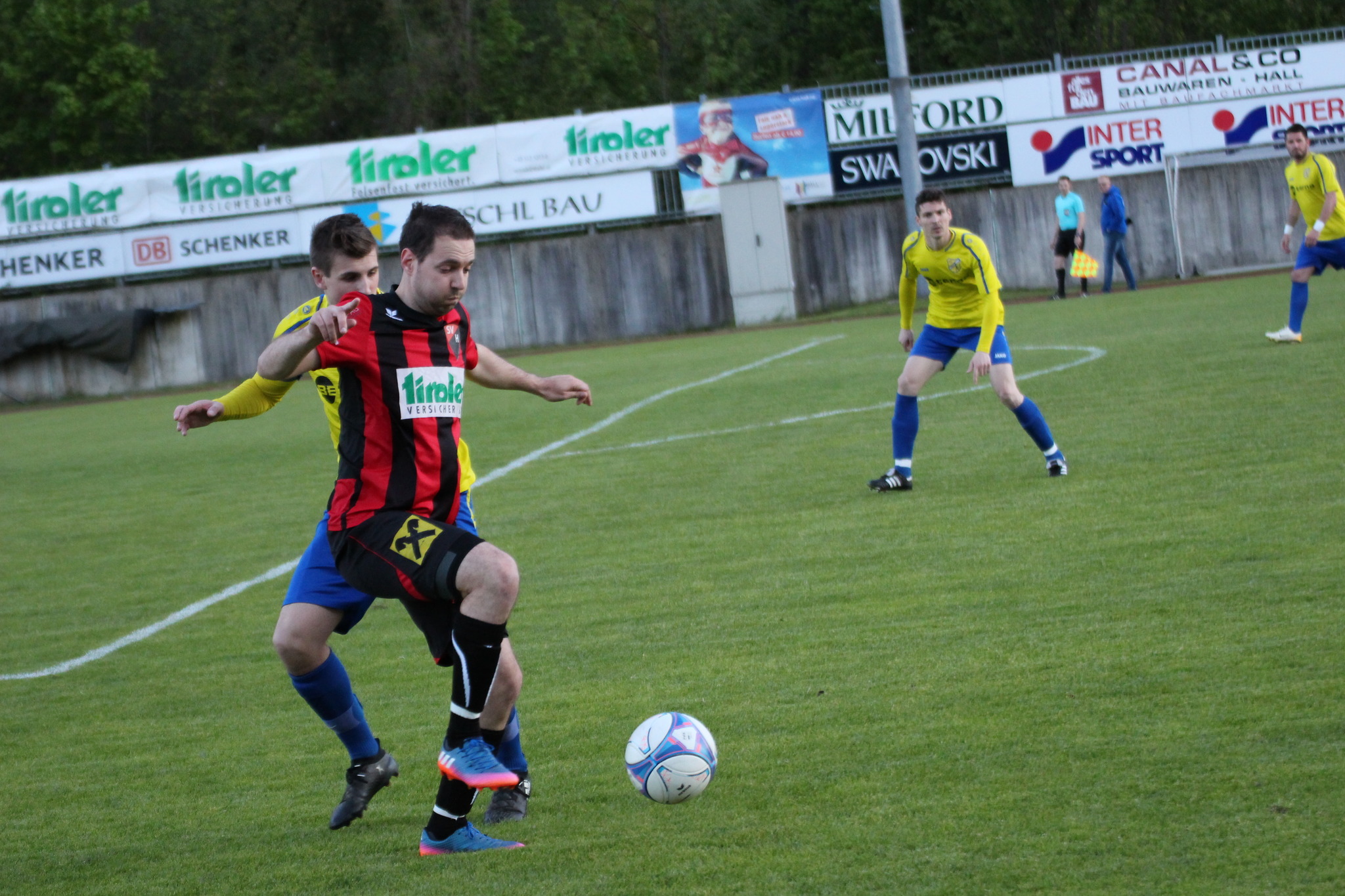 Glückliches Unentschieden - Hall-Rum