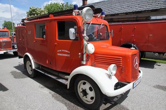Feuerwehr-Oldtimer auf Ausfahrt - Steyr & Steyr Land