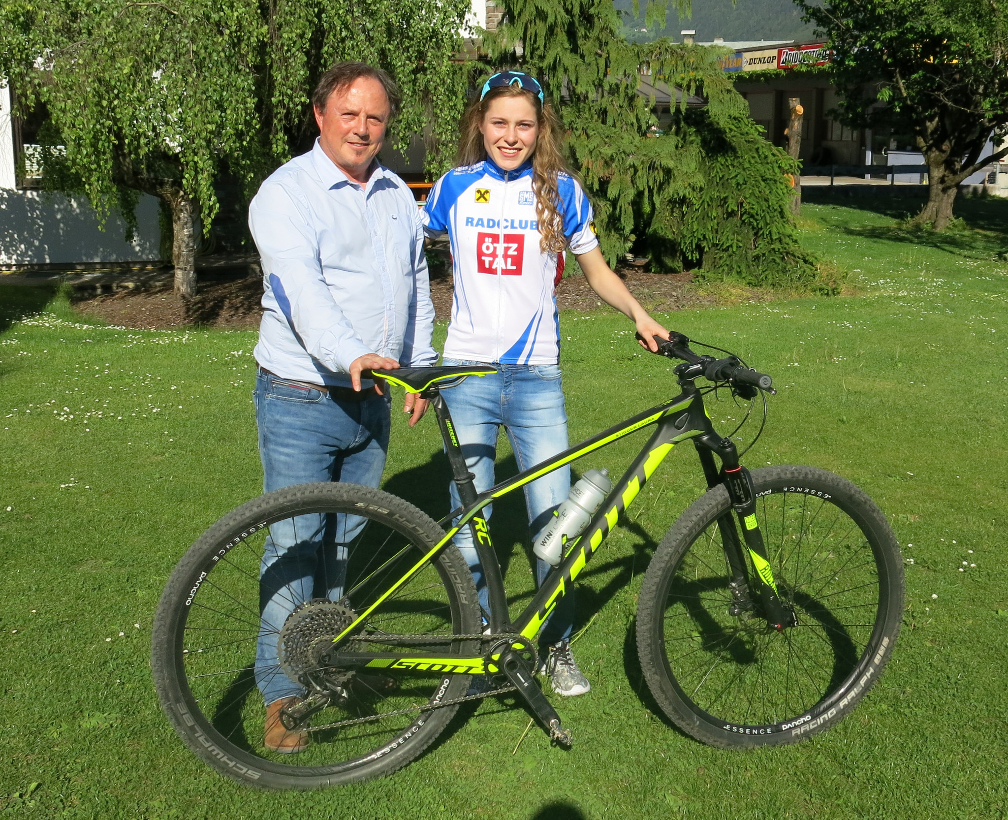 fp steuerberatung sponsert Laura Stigger - Imst