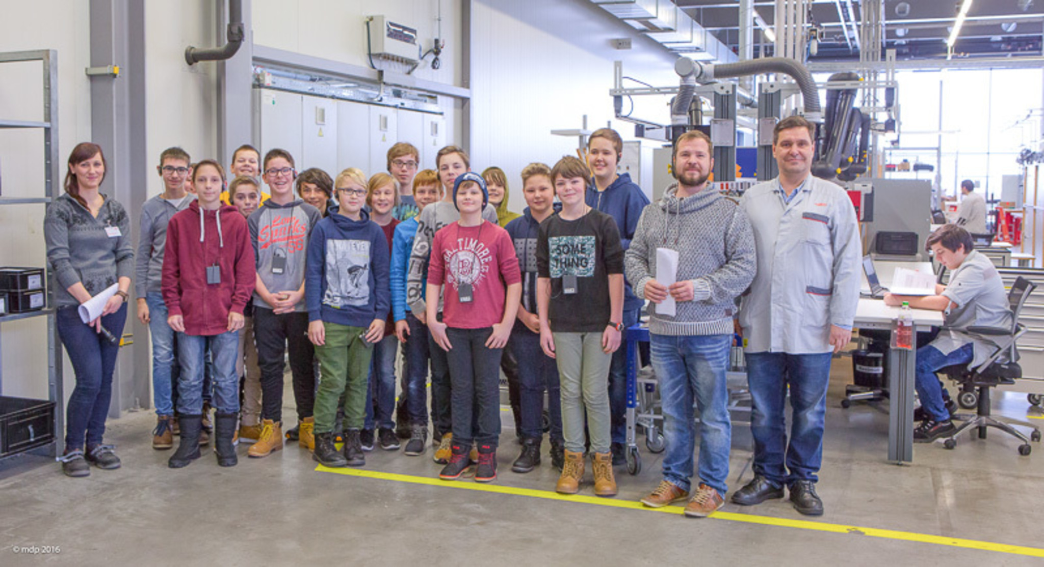 RG Lambach: Technischer Werkunterricht trifft Industrie - Wels & Wels Land