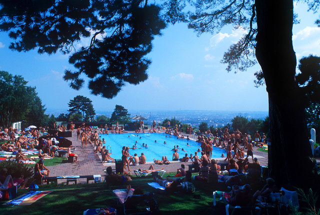 Fotografierverbot im Schwimmbad? - Enns