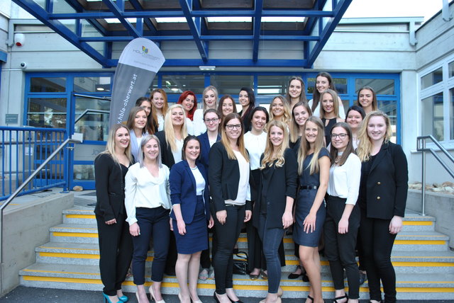 Verabschiedung der Maturantinnen und Maturanten der Höheren Lehranstalt ...