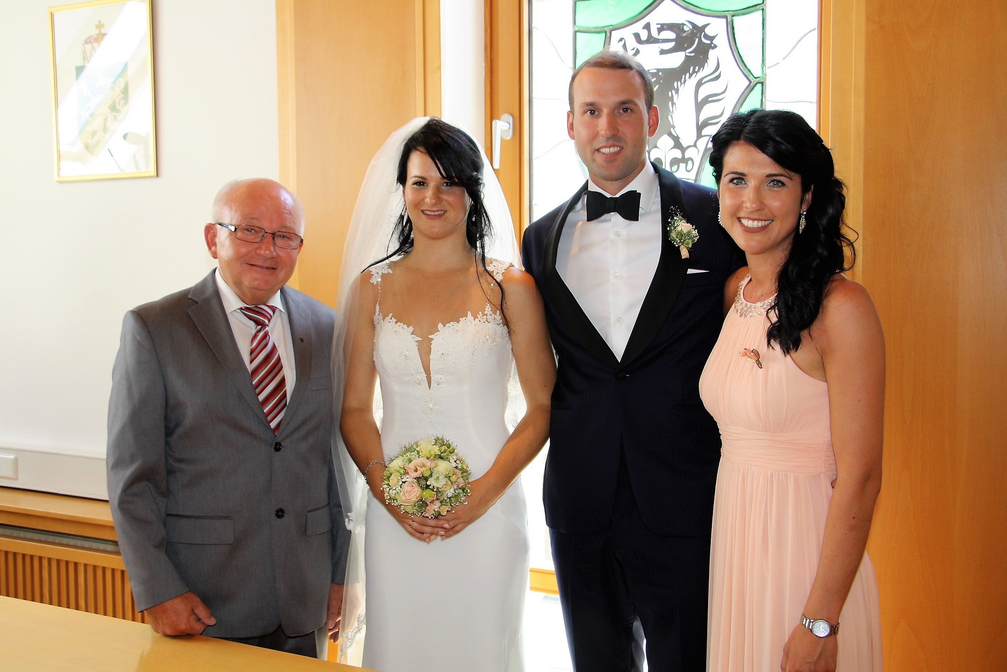 Gleich vor zwei Standesbeamten gaben sich in Werndorf Sandra Zink und ...