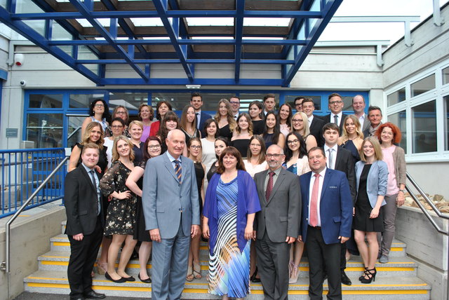 Verabschiedung der Maturantinnen und Maturanten der Höheren ...