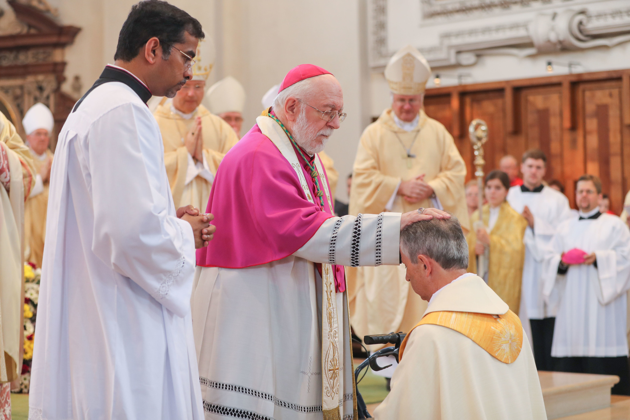 Ein Weihbischof, der Freude an Gott vermitteln will - Salzburg-Stadt