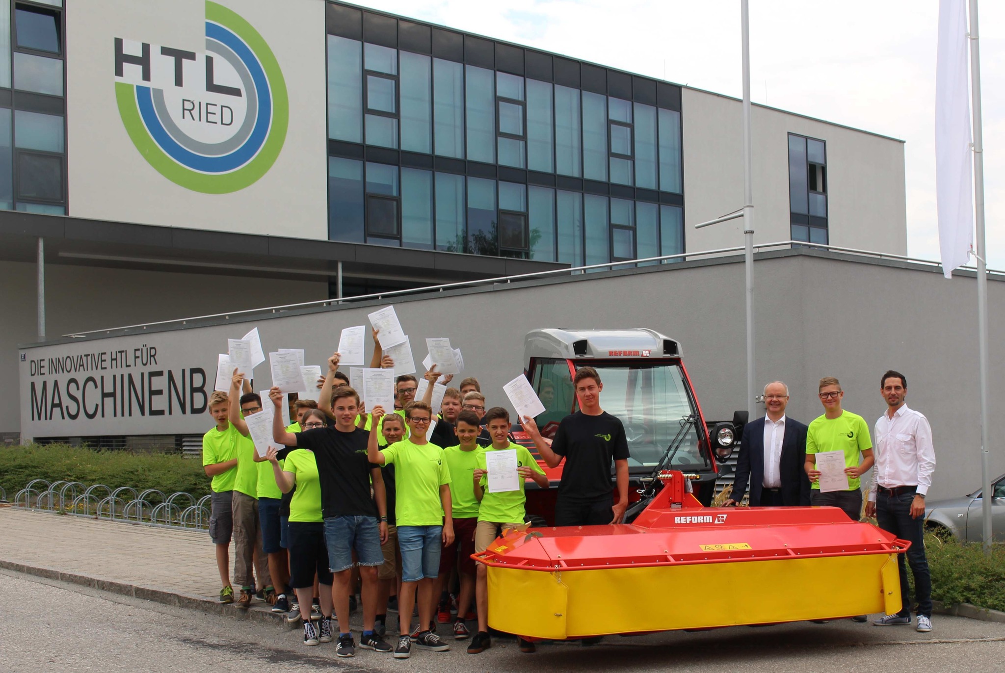 1. Zeugnis für die Agrar- und Umwelttechniker der HTL Ried - Ried