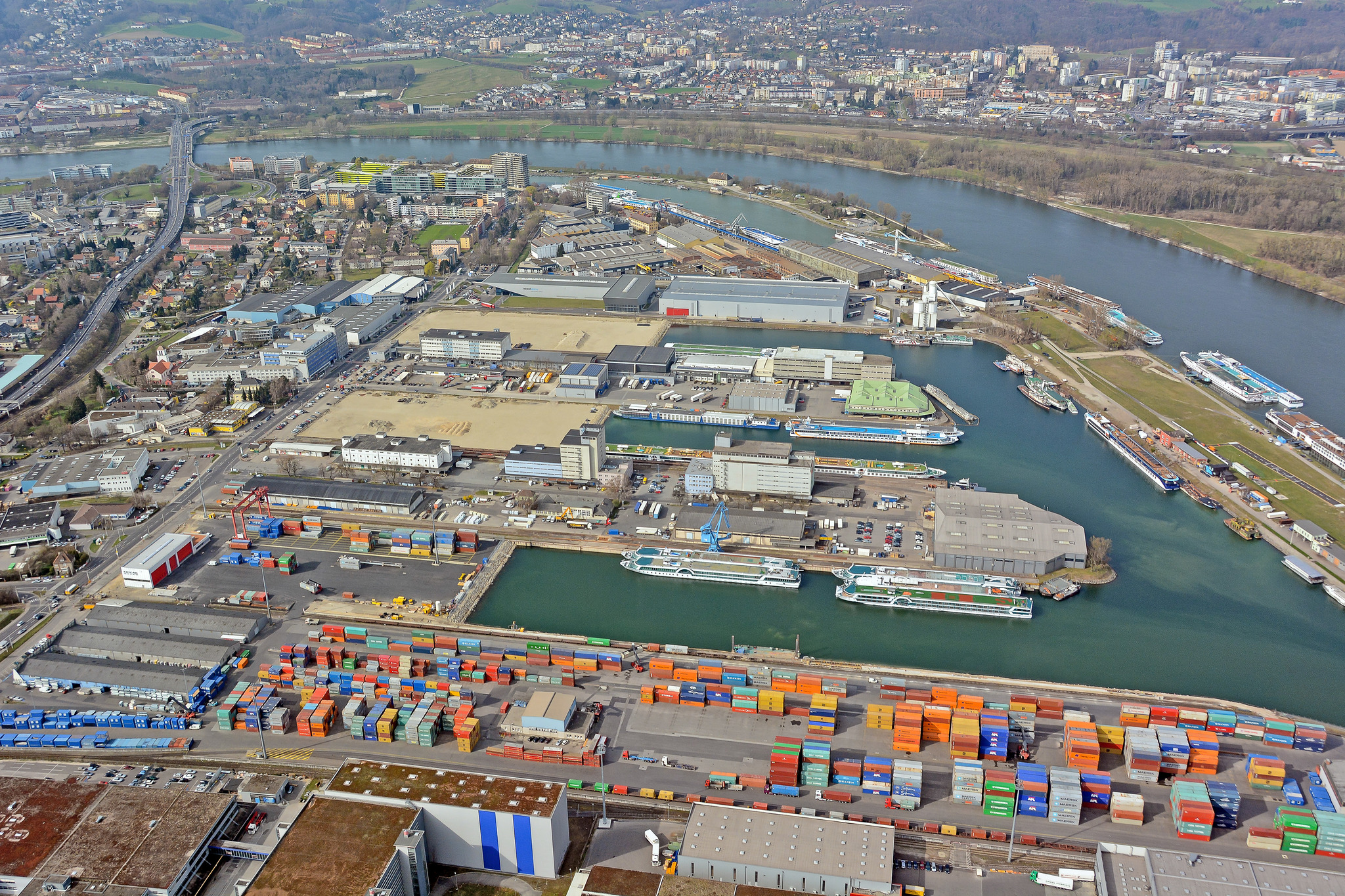 Großprojekt Hafen: Neues Hotel und neue Parkflächen - Linz