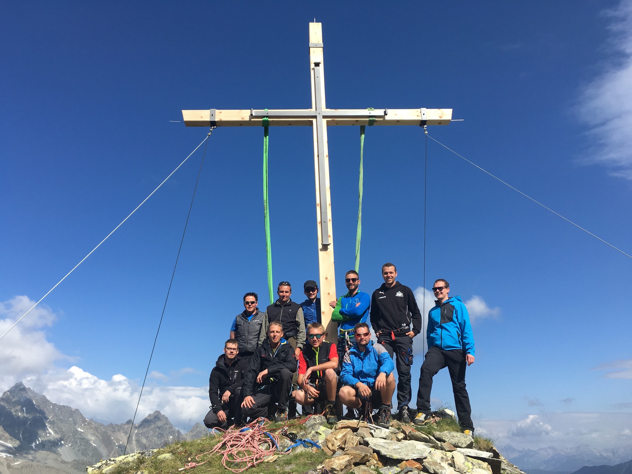 Neues Gipfelkreuz am Grabkogel im Pitztal - Imst