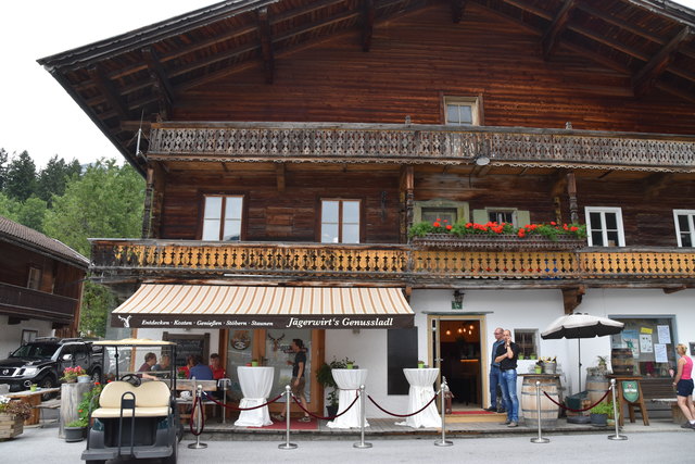 Neue Bar in Scheffau lässt "alte Zeiten" hochleben - Kufstein