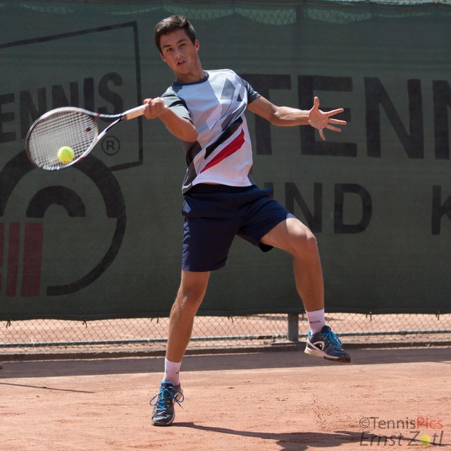 Mit einem kleinen Ball auf der großen Bühne - Lilienfeld