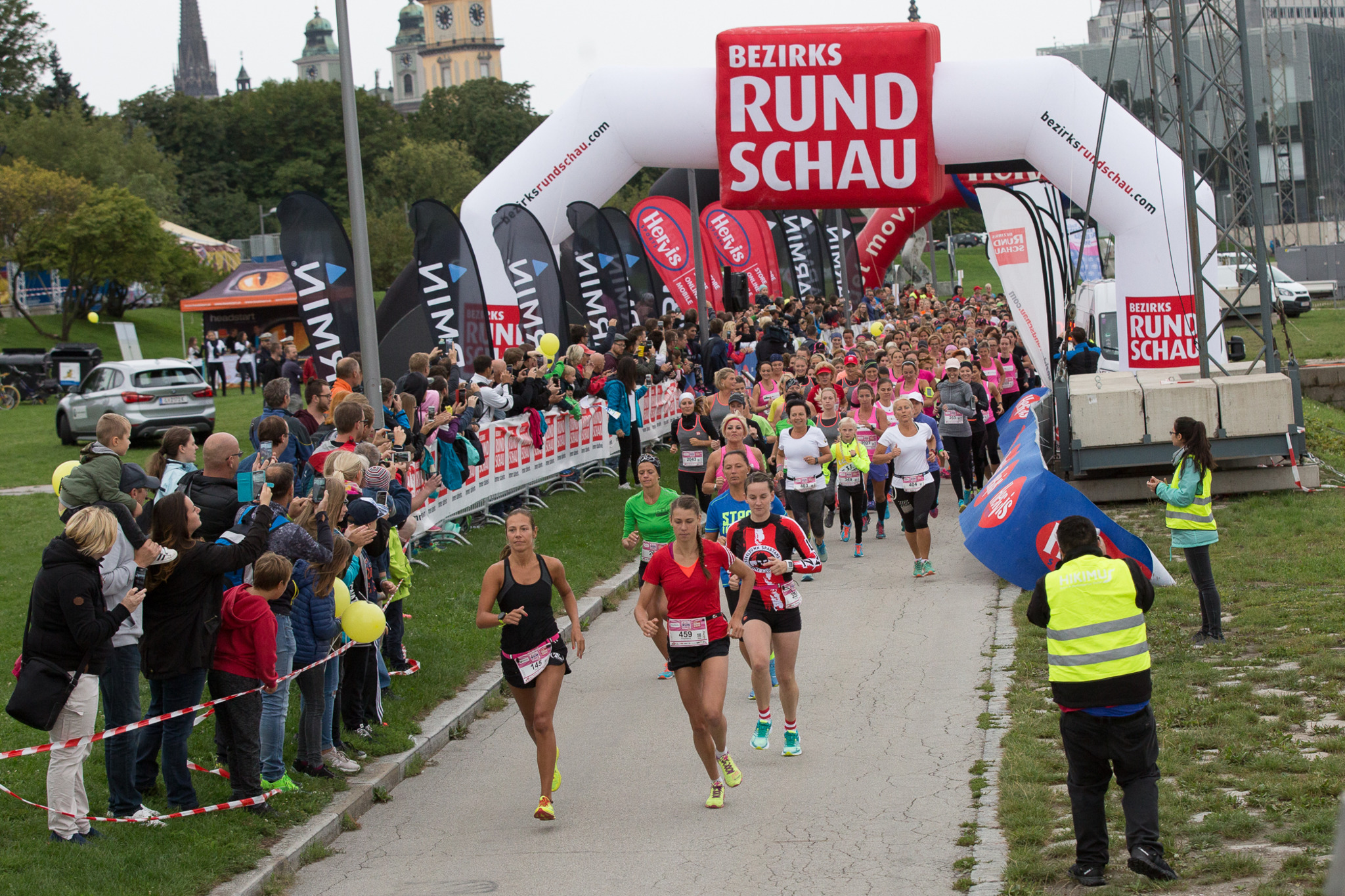 700 Siegerinnen beim Ladies Run Linz - Linz