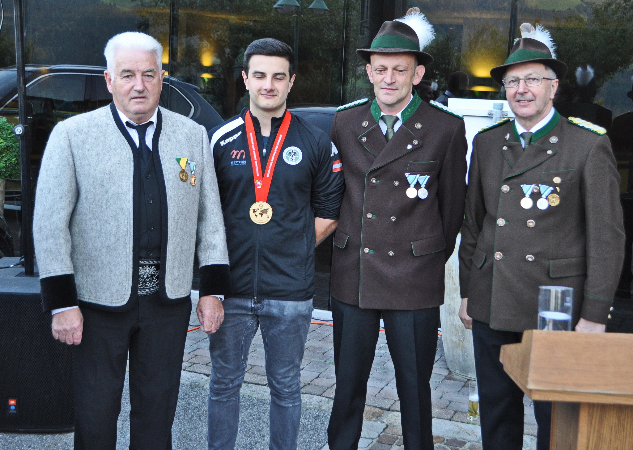 Begeisterter Empfang für den Sportschützen Weltmeister Andreas THUM in ...