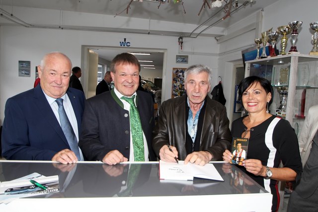 Boxlegende Hans Orsolics bei Frieszl-Herbstautoschau - Hartberg-Fürstenfeld