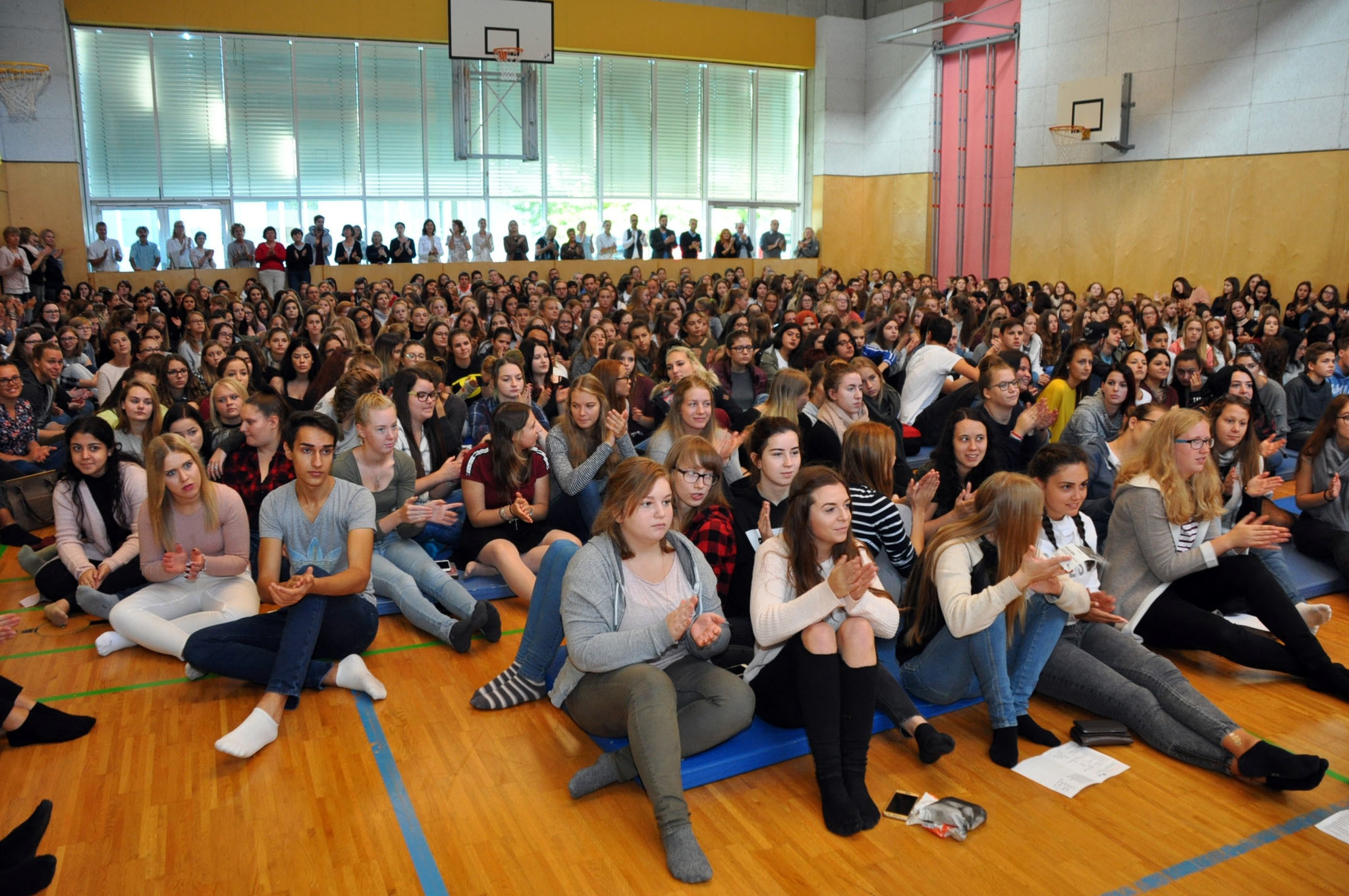 HLW-Starter-Box für Schülerinnen und Schüler der 1. Klassen - Steyr ...