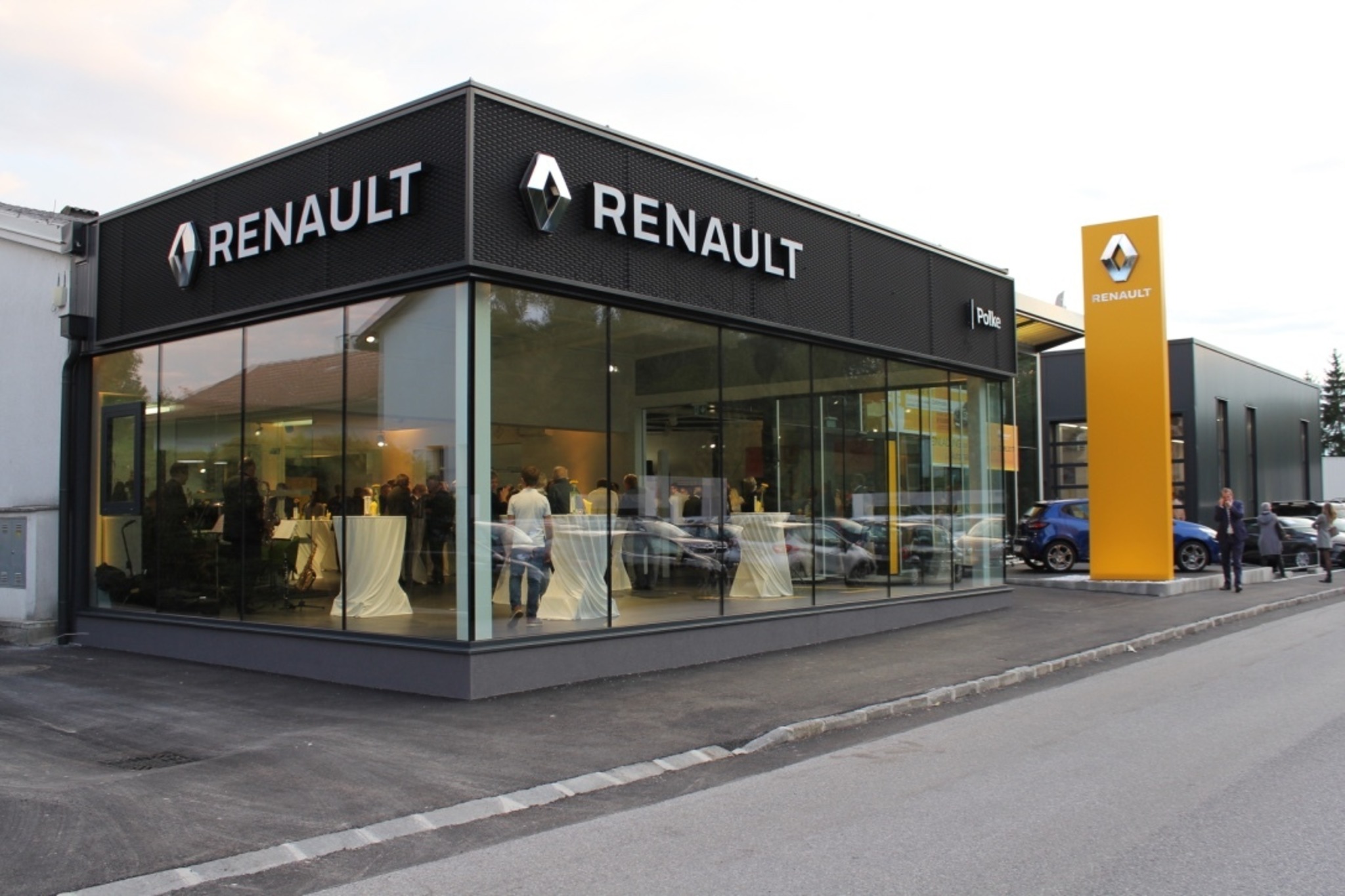 Eröffnung rund um vier Räder - Mistelbach