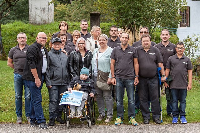 Charity-Team Powang spendete für Simon - Vöcklabruck