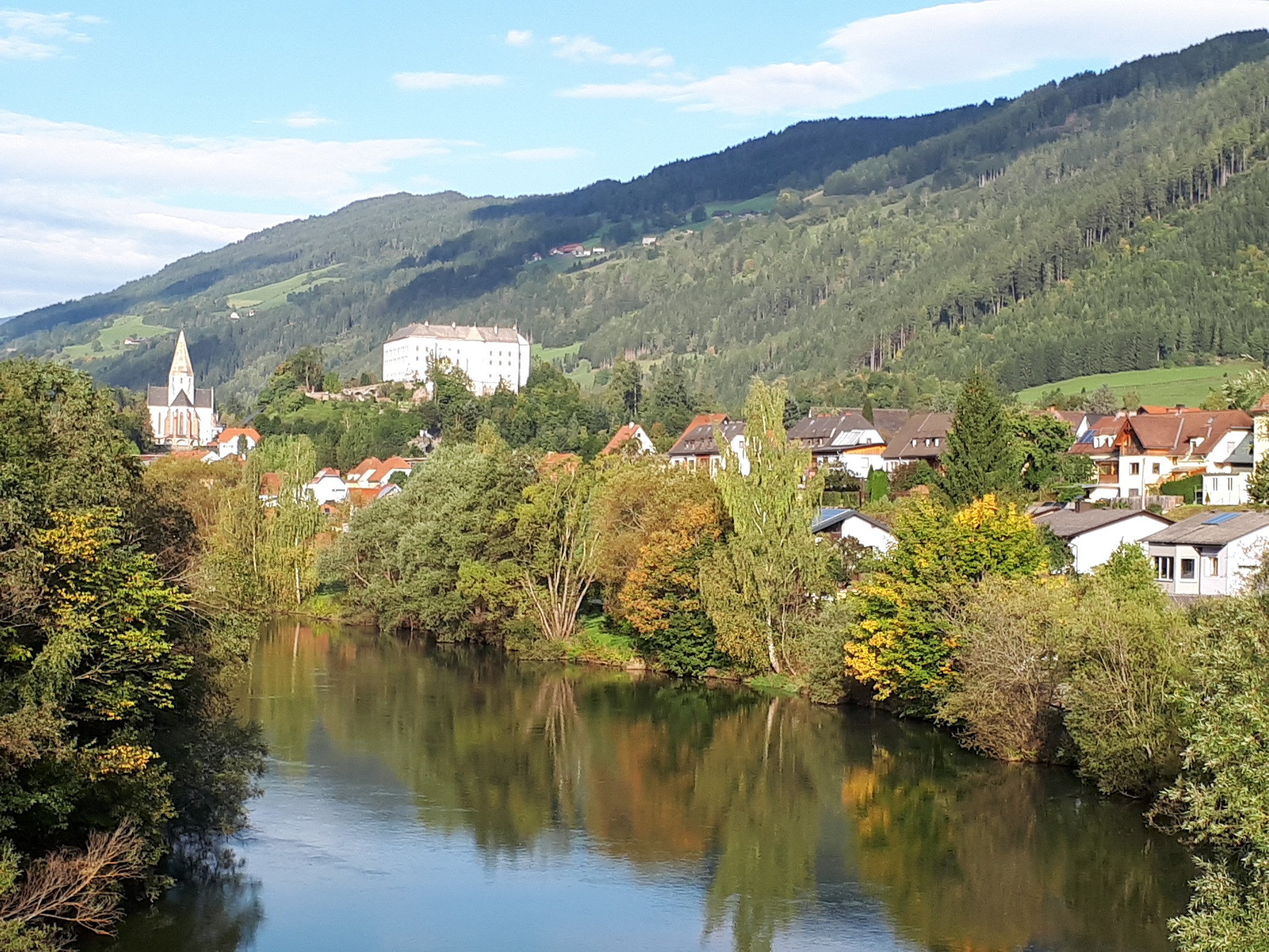 "Über die Mur umi schaun"...Schloss Murau und Stadtpfarrkirche - Murau