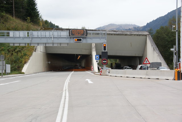 154 Euro Millionen investiert: Der Arlbergtunnel ist wieder offen - Landeck