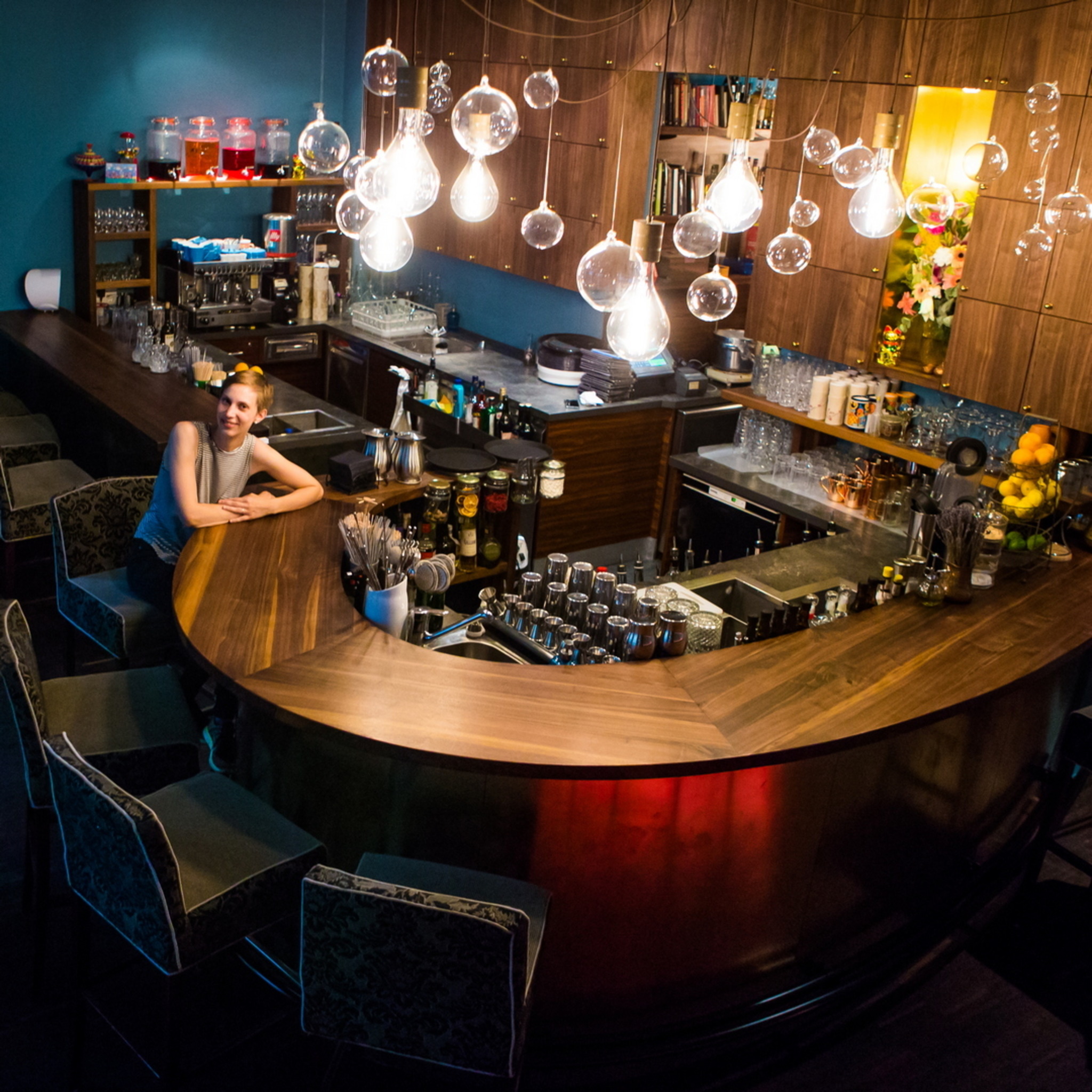 Hammond Bar: Erde, Asche und Öl mit Eis - Leopoldstadt