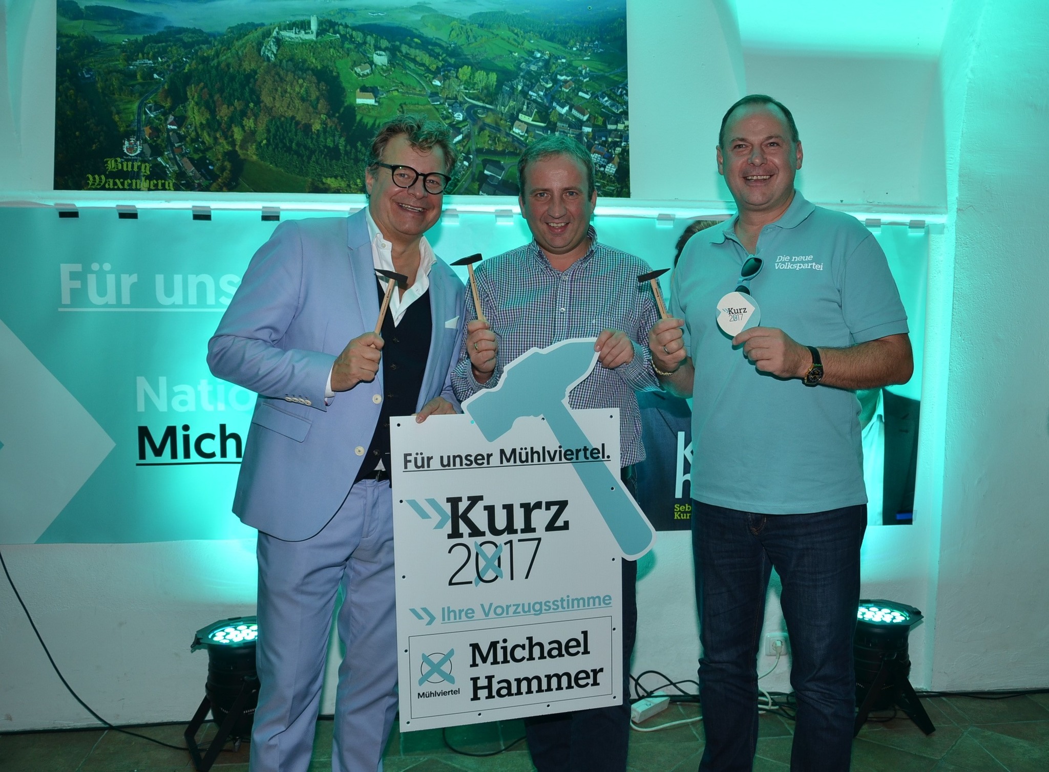 HAMMER-PARTY der ÖVP Oberneukirchen mit Kabarettist Niko Formanek war ...