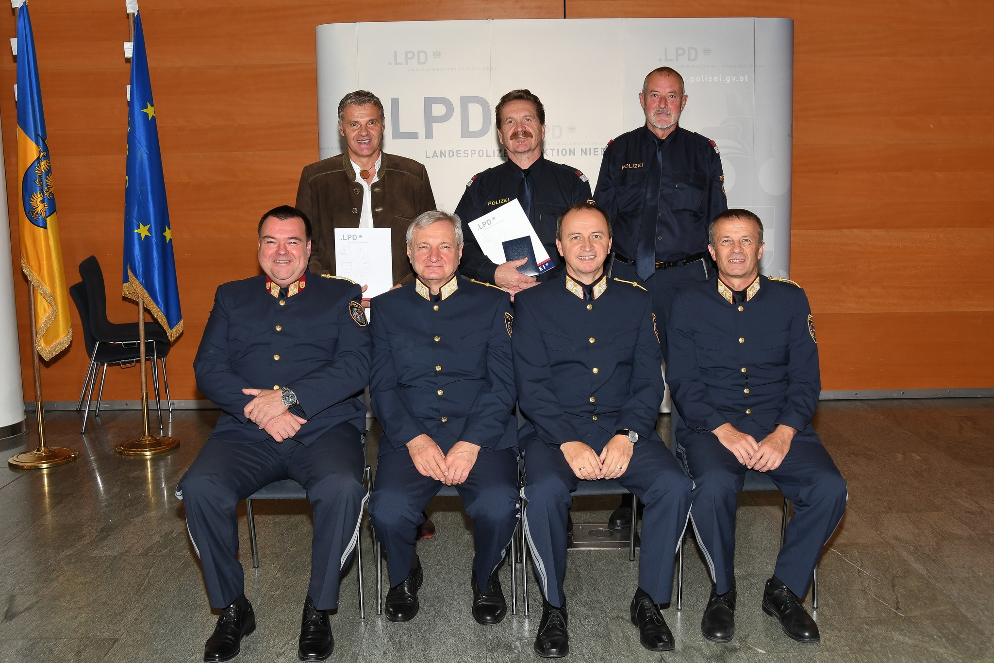 Polizei bat verdiente Kollegen vor den Vorhang - Neunkirchen