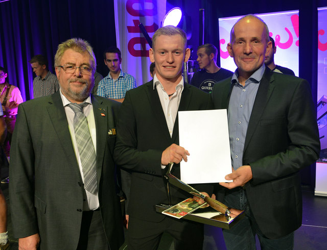 Matthias Kühberger ist zweitbester Dachdeckerlehrling Österreichs ...