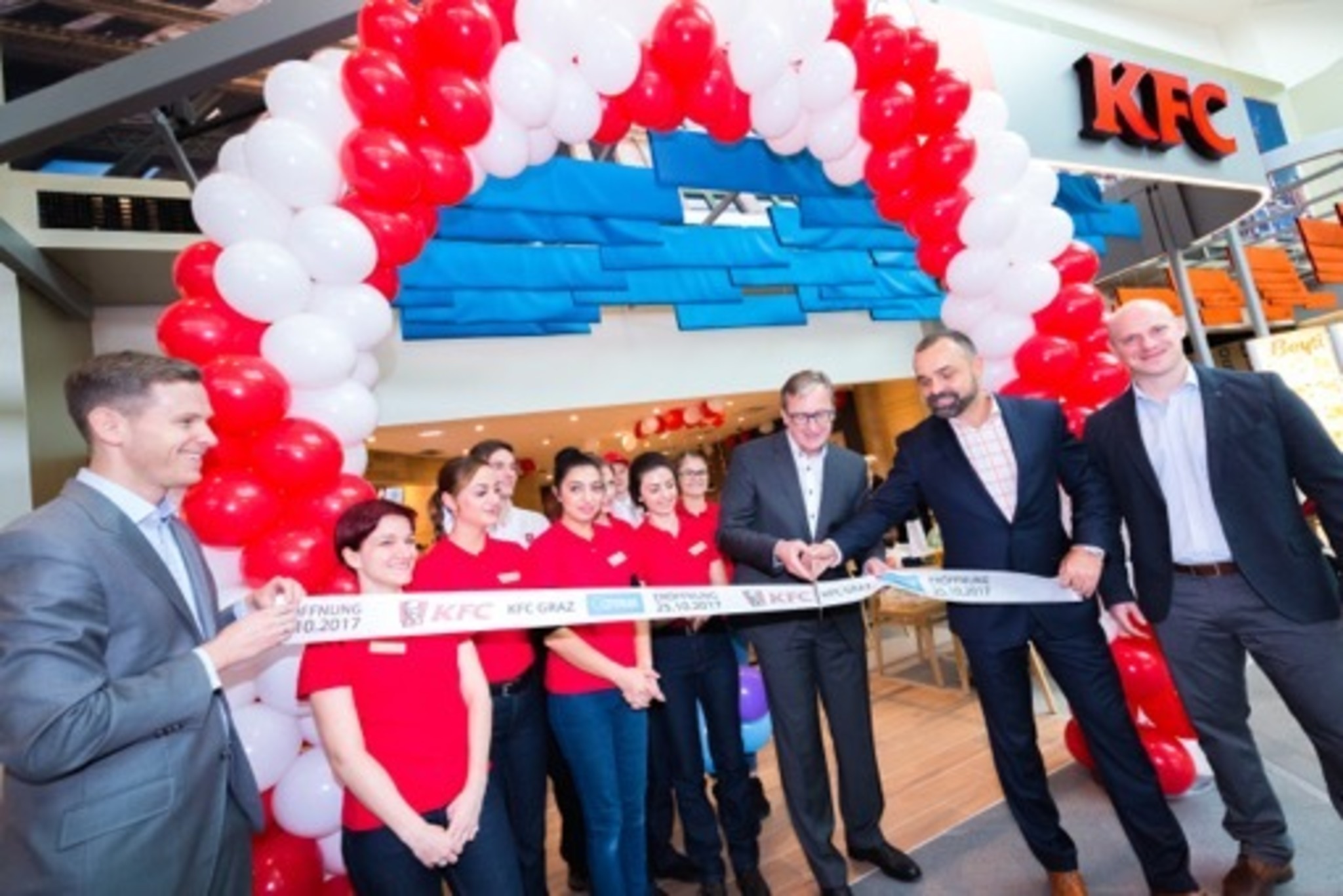 Frittiertes Hendl für den Citypark - Erste KFC Filiale eröffnet - Graz