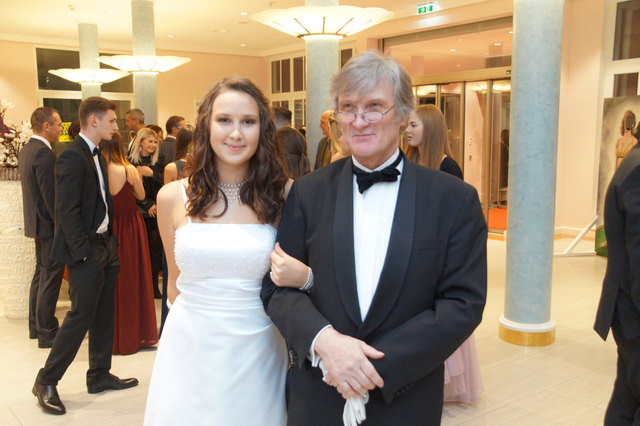 Die BISOP Baden Maturantinnen und Maturanten belohnen sich mit einem ...