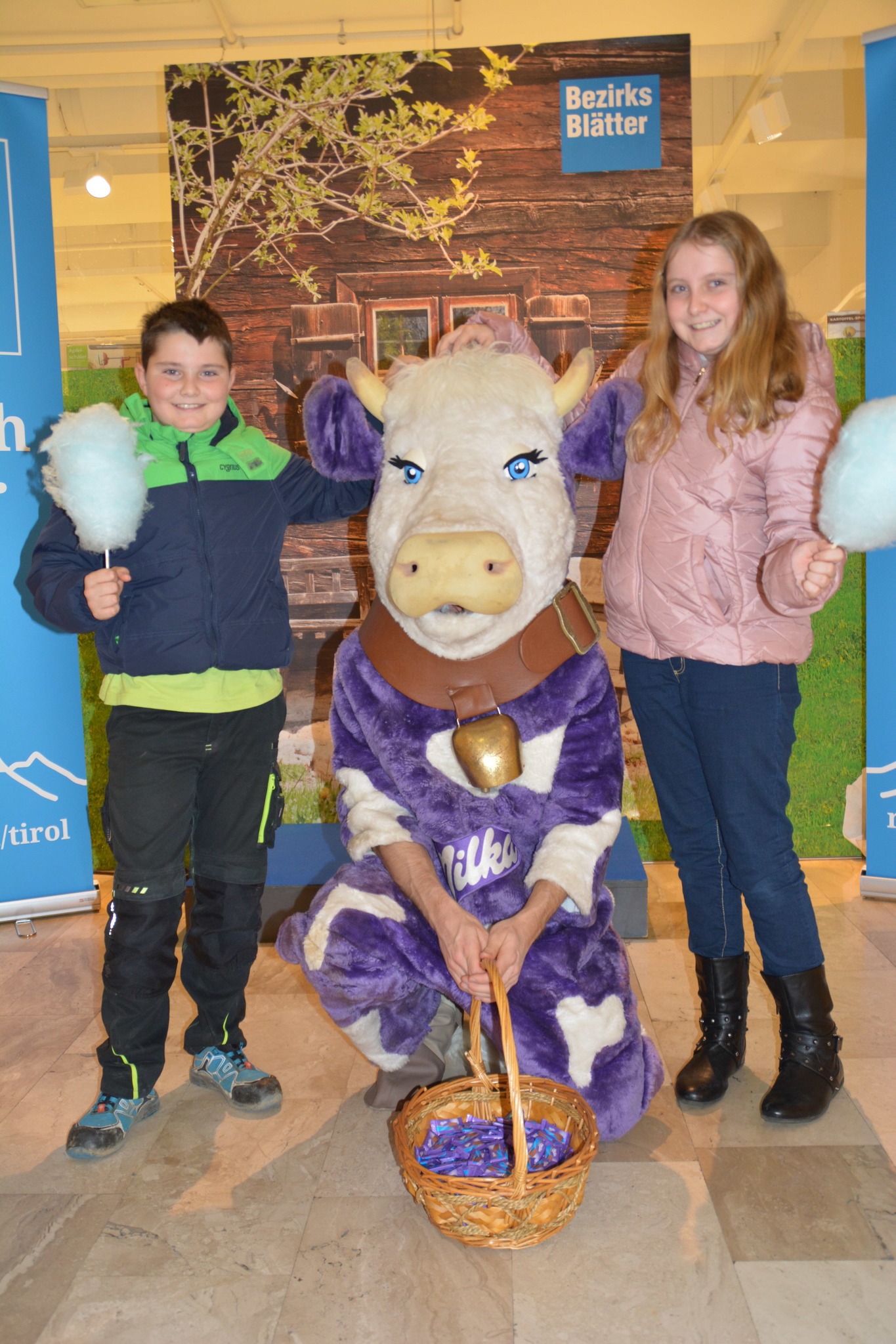 Besuch von der Milka-Kuh beim CYTA Abendshopping - Innsbruck