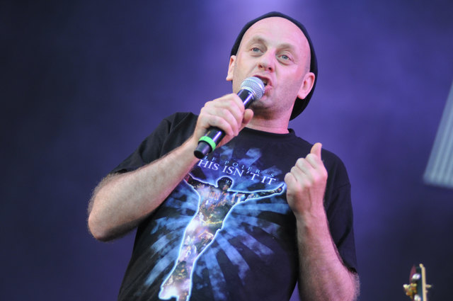 Alf Poier reicht Bühnenjubiläum mit Kabarett nach - Kufstein