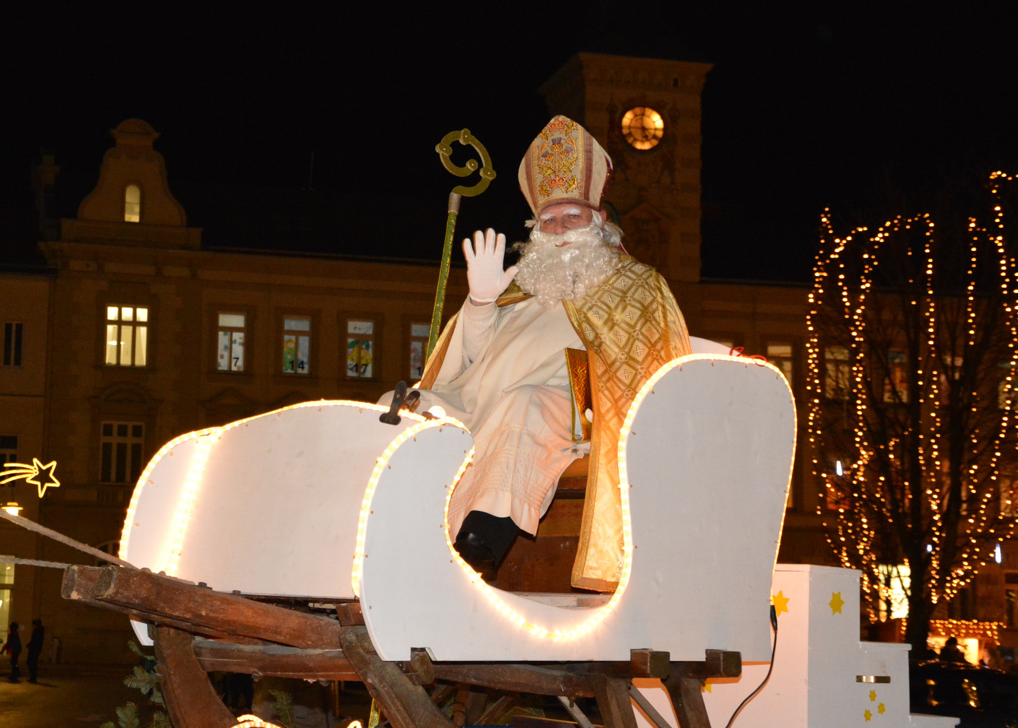 Zum 69. Mal startete der Nikolo seinen traditionellen Umzug durch ...