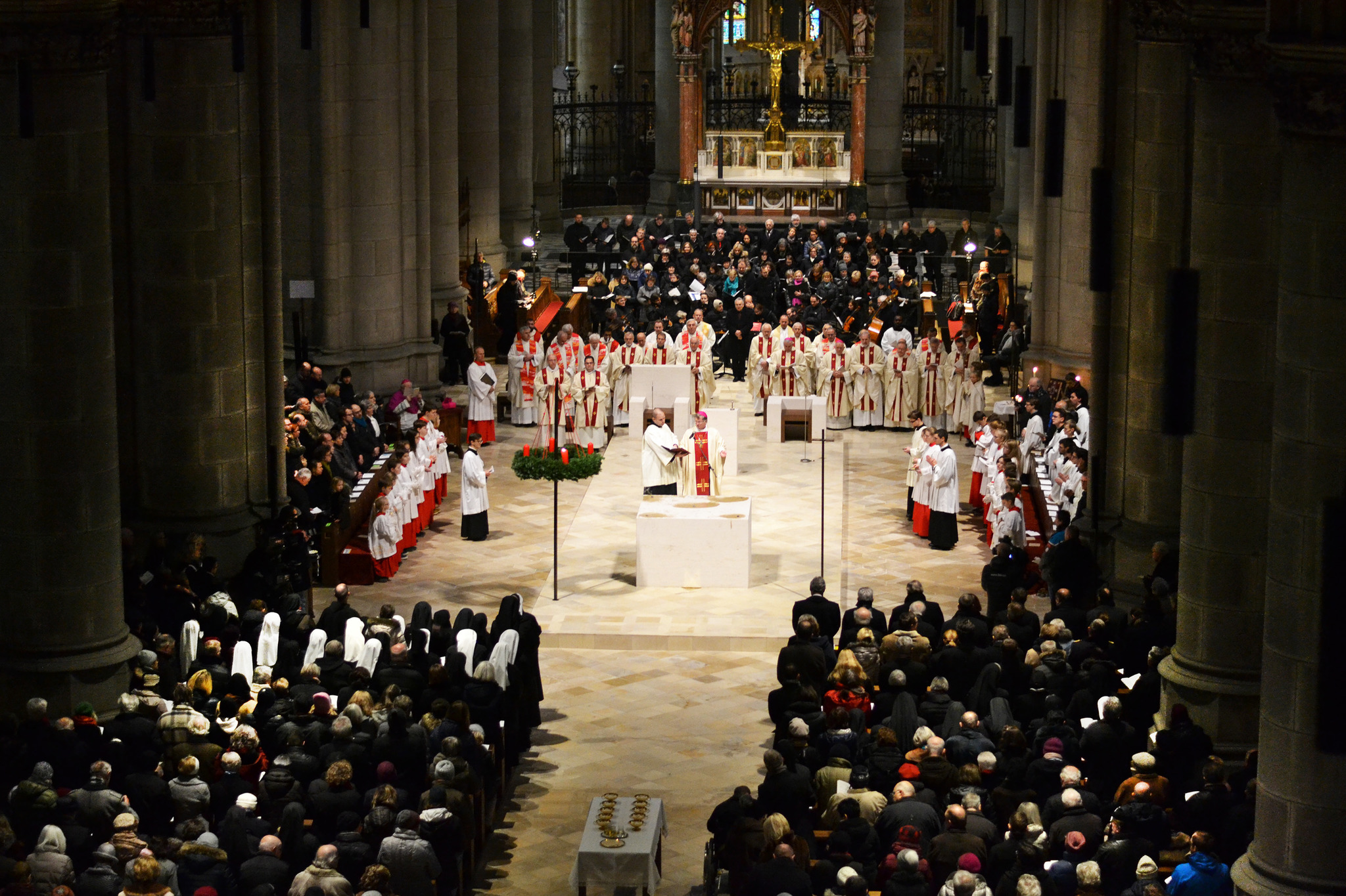 Neuer Altar im Mariendom geweiht - Linz