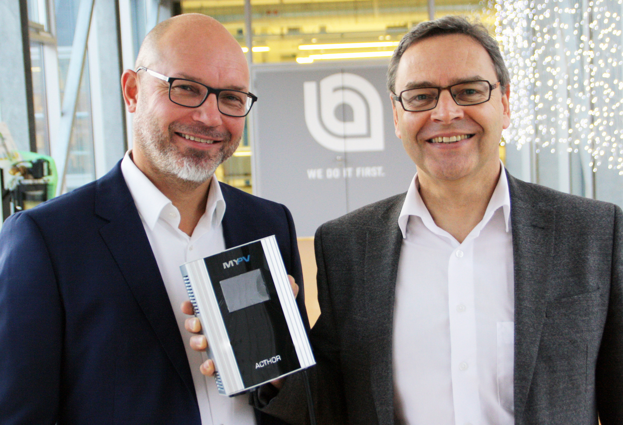 Abatec fertigt innovative Steuerung für my-PV - Vöcklabruck