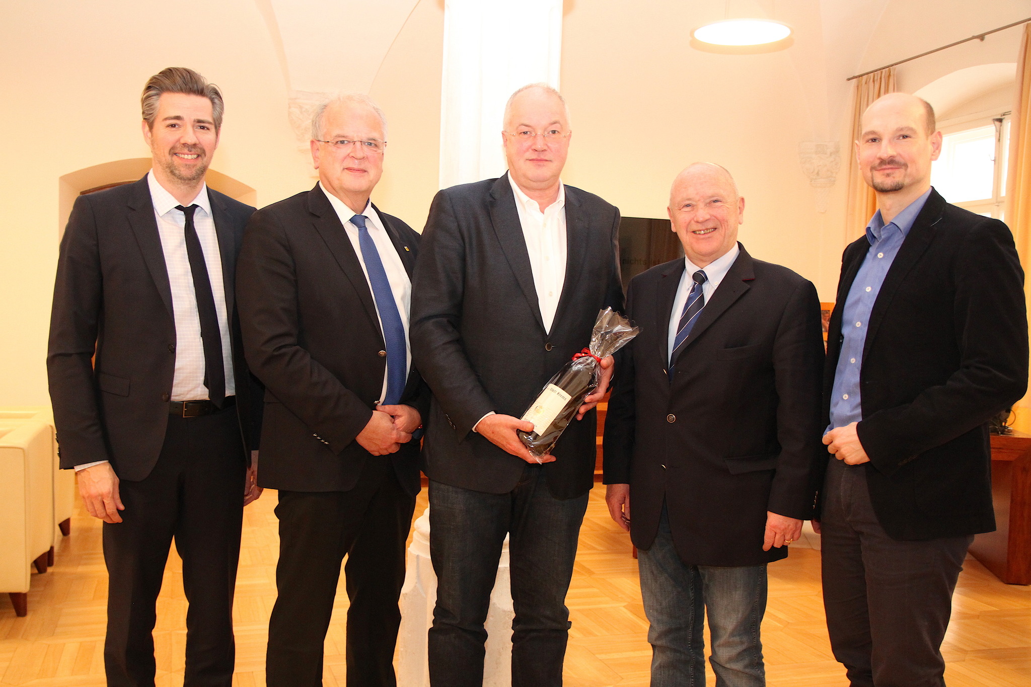 Neue Donauhafen-Führung zu Gast im Rathaus - Krems