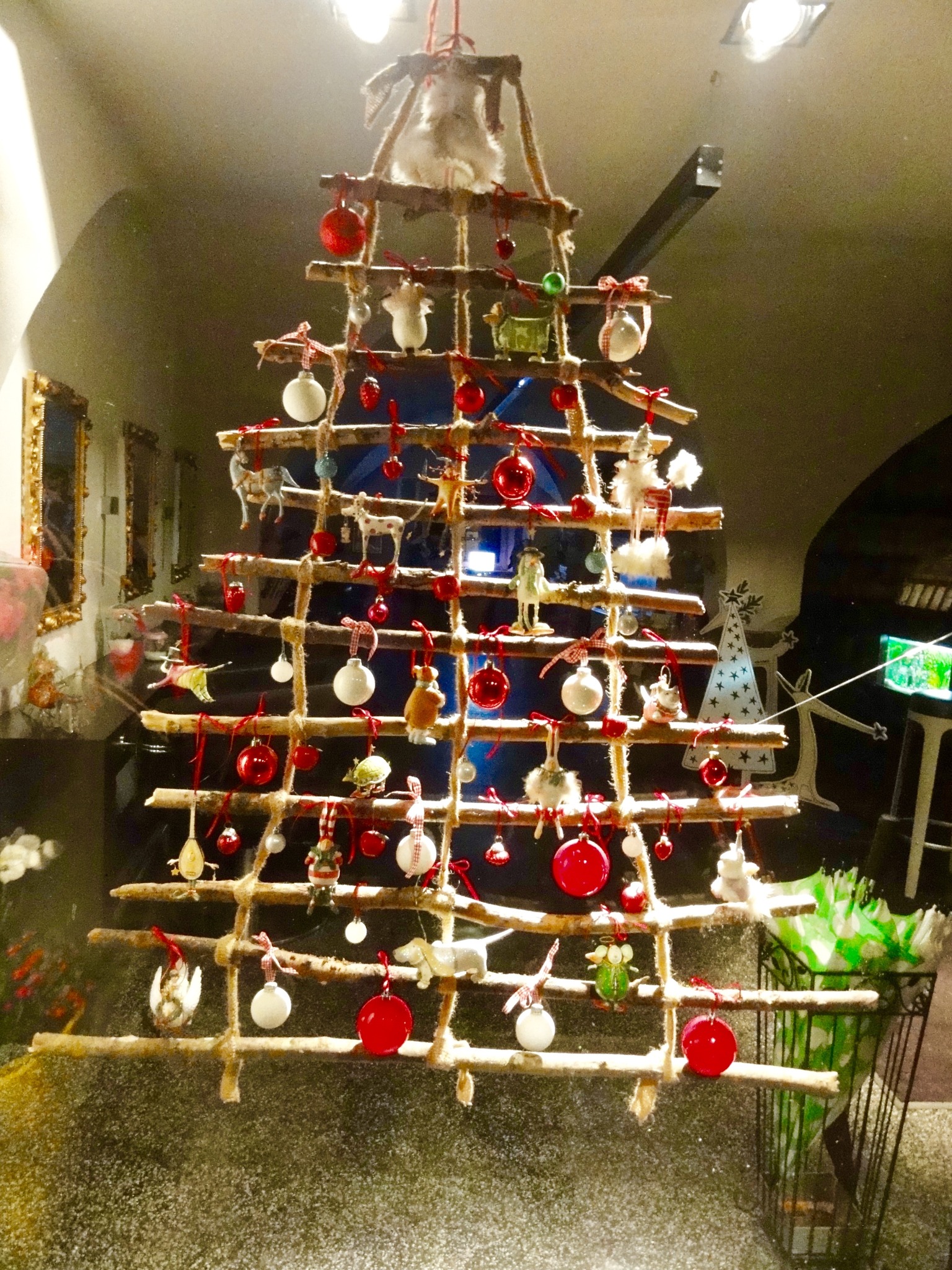 Moderner Christbaum - Hall-Rum