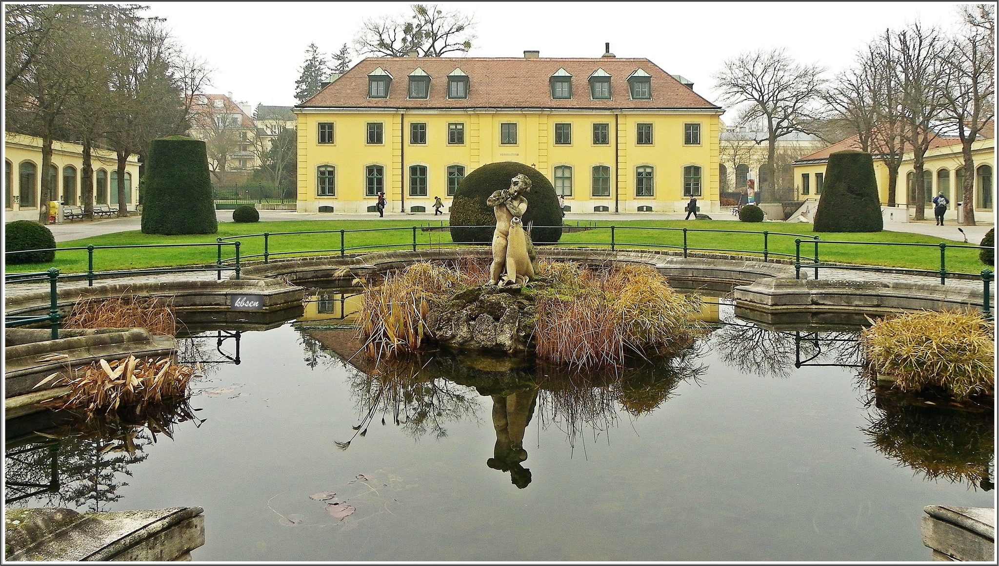 Das Verwaltungsgebäude im Tiergarten Schönbrunn - Hietzing