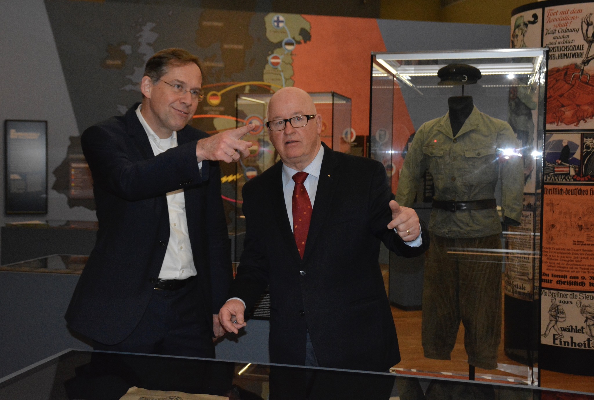 Amtsübergabe im Haus der Geschichte: Christian Rapp folgt Stefan Karner ...