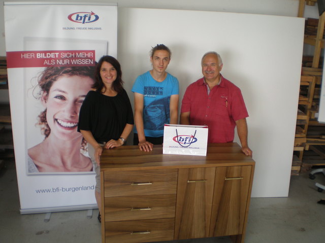 BFI Güssing bildet Tischler in Holzausbildungszentrum aus - Güssing