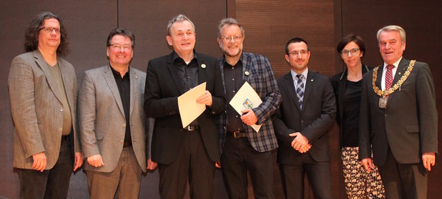 Schwanenstadt: Ehrenzeichen in Gold für Dutzler und Froschauer ...